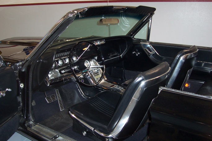 Richard Carpenter Car Collection 2005, 1964 Ford Thunderbird